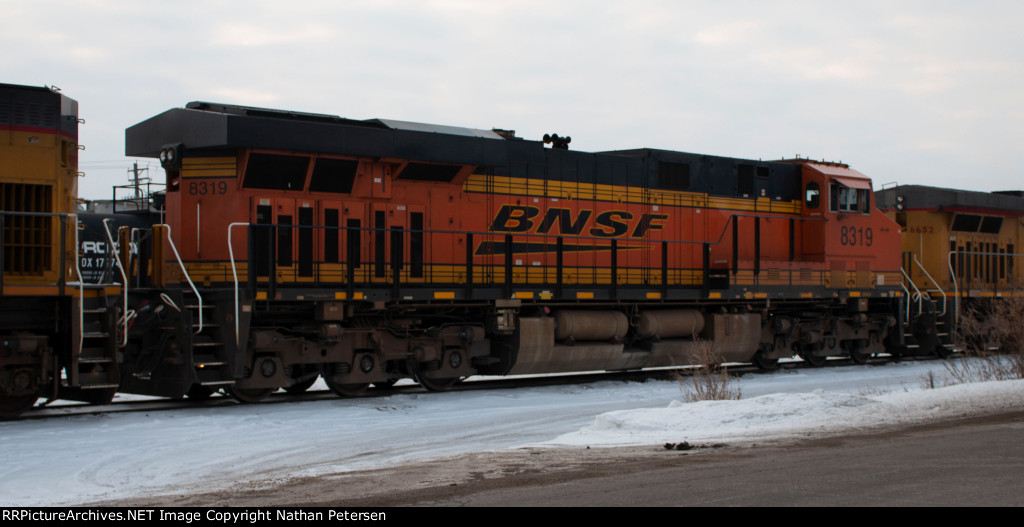 BNSF 8319